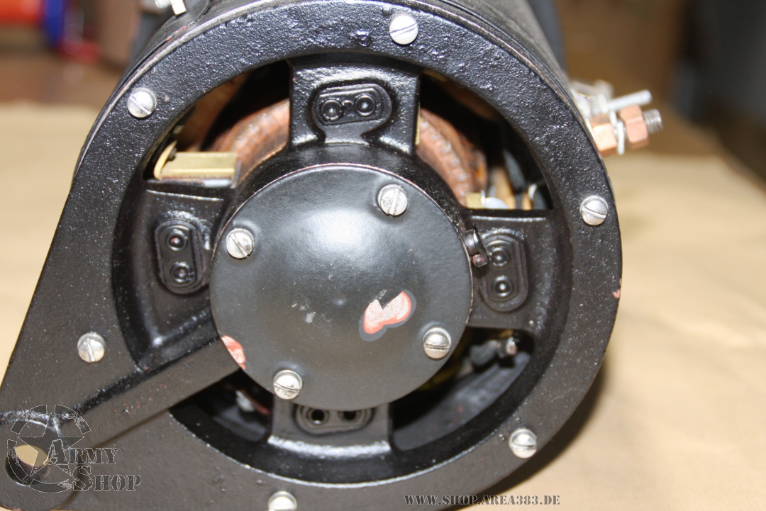 Dynamo 12 volts - 55 amperes Dodge WC - us-army-military-shop